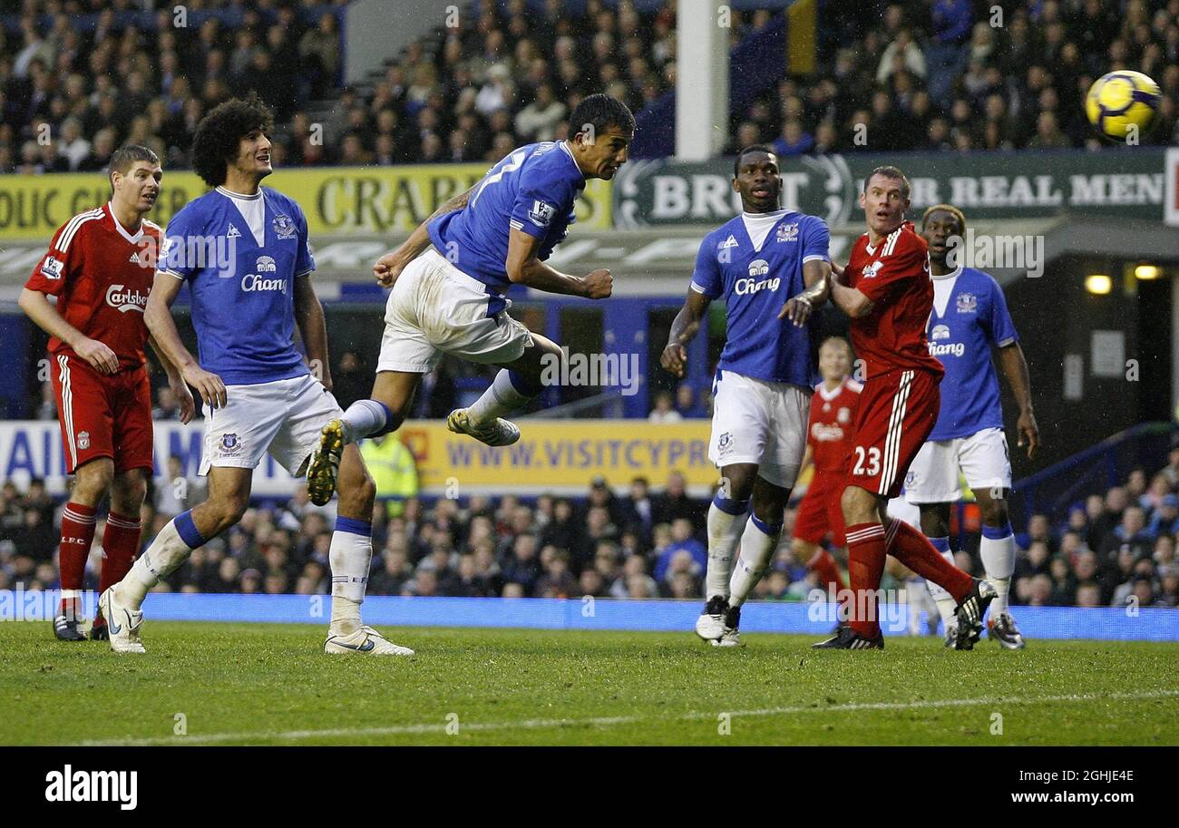 Tim cahill everton hi-res stock photography and images - Alamy
