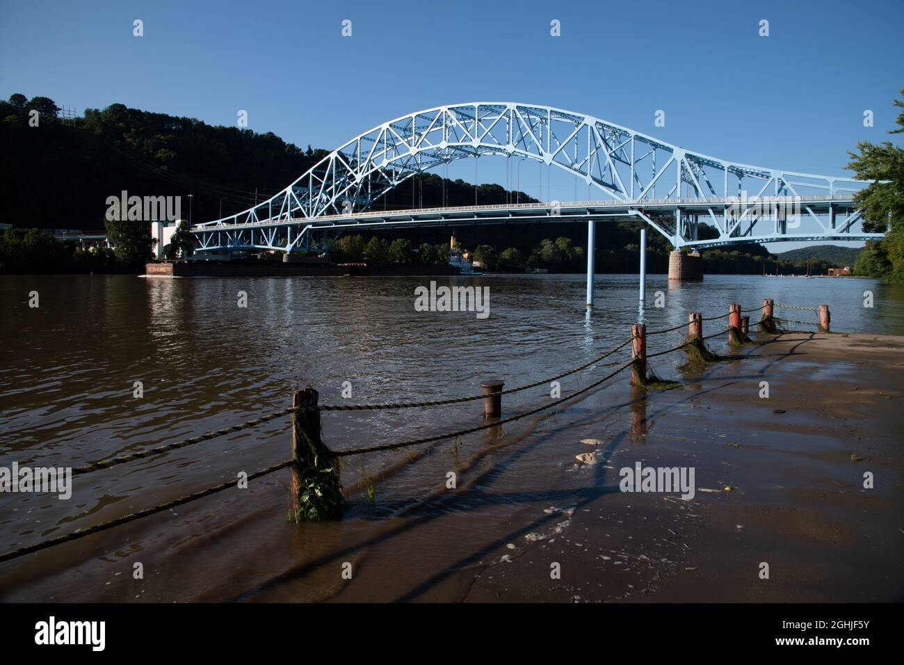 Elizabeth rains hi-res stock photography and images - Alamy