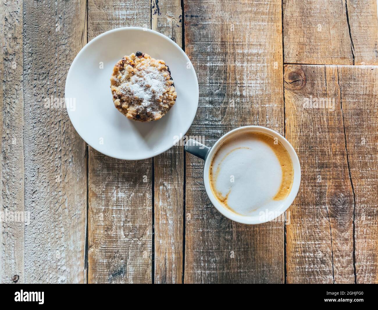 Blueberry muffins cup hot hi-res stock photography and images - Alamy