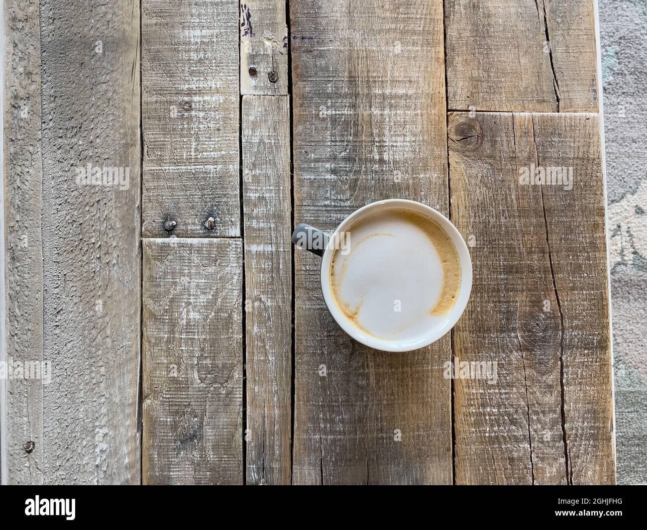 The comfort table hi-res stock photography and images - Alamy