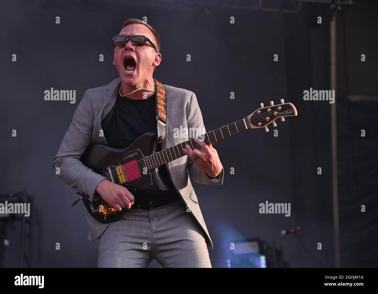 Daniel tichenor of cage the elephant hi-res stock photography and ...