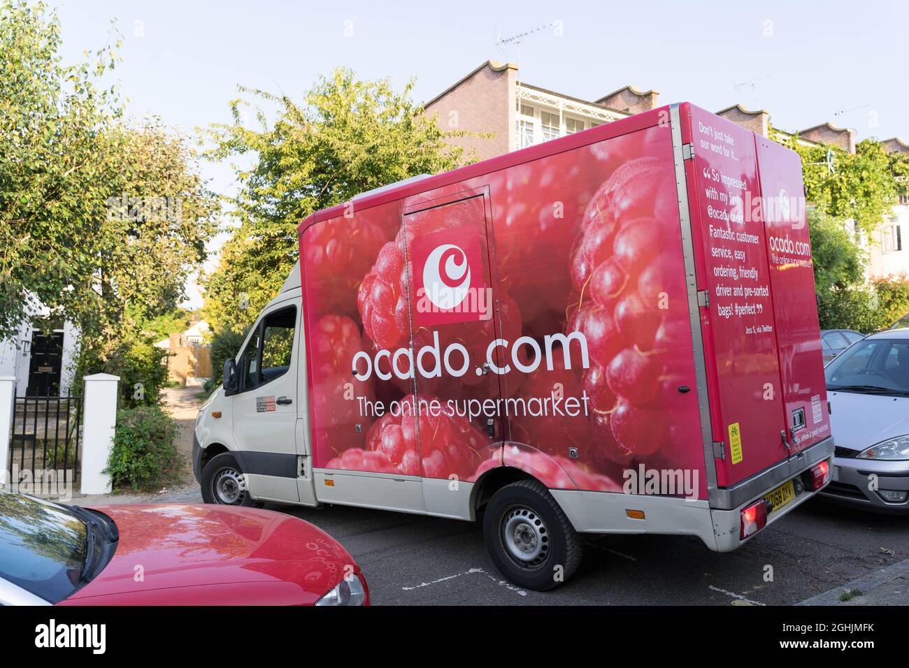 Ocado Com Van High Resolution Stock Photography and Images - Alamy