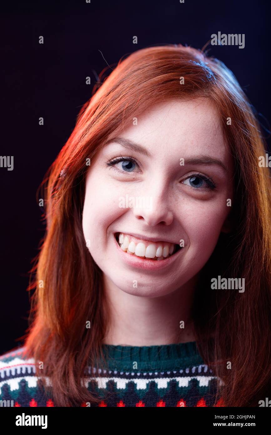 Pale face headshot hi-res stock photography and images - Alamy
