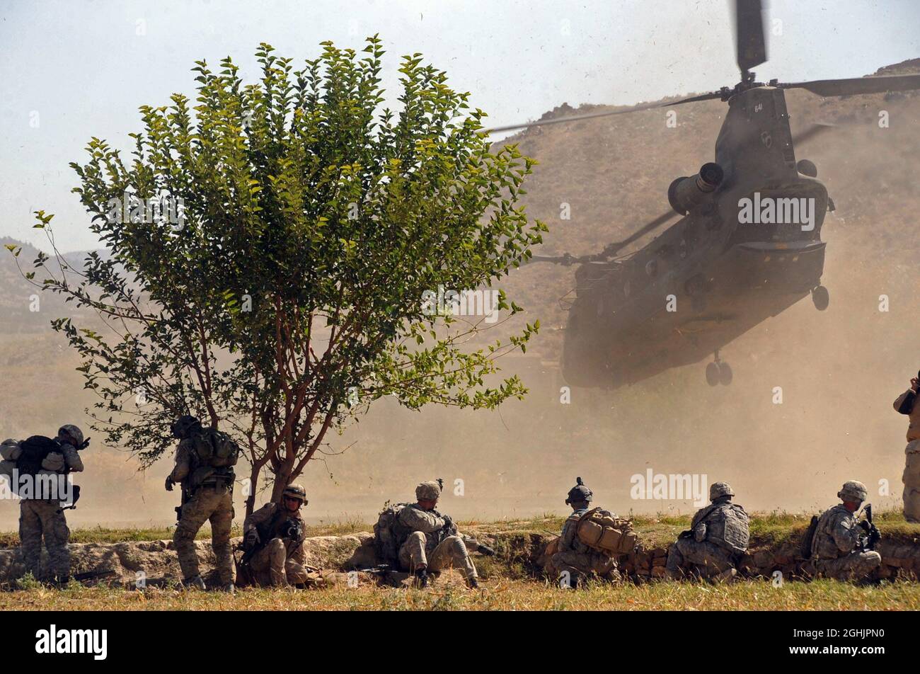 509th parachute infantry regiment hi-res stock photography and images ...