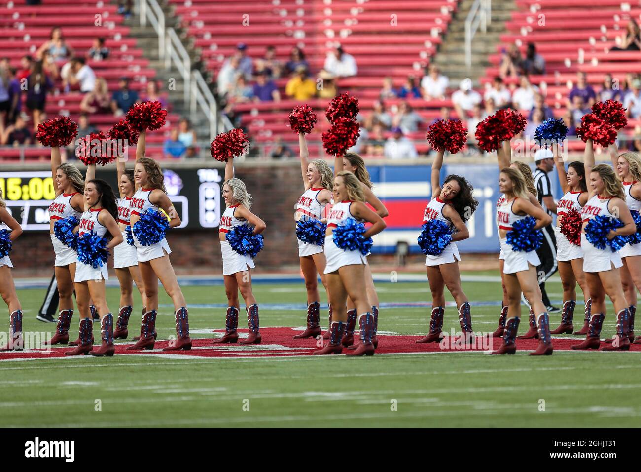 Dallas cheerleaders hi-res stock photography and images - Alamy