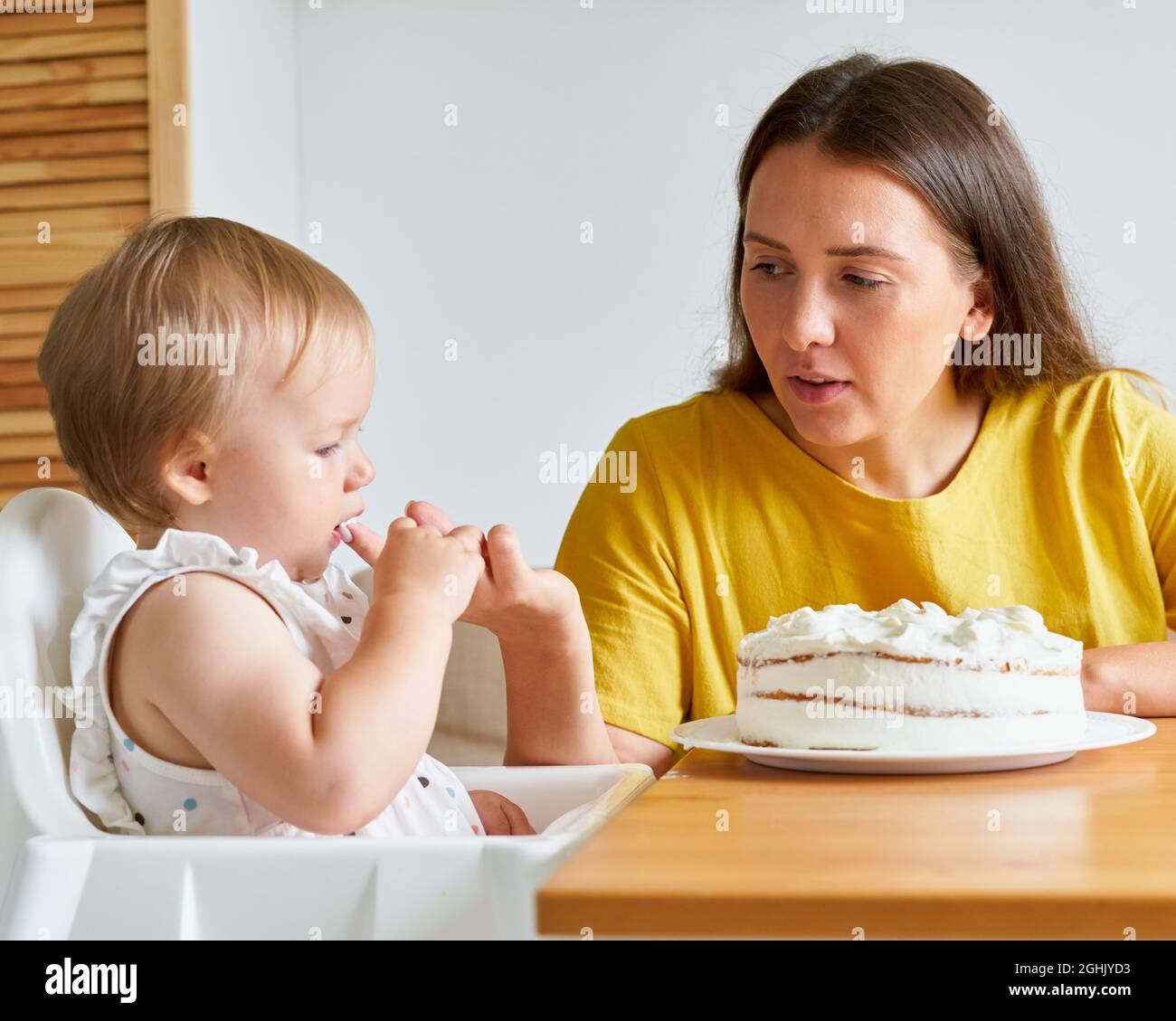 Child finger food highchair hi-res stock photography and images - Alamy