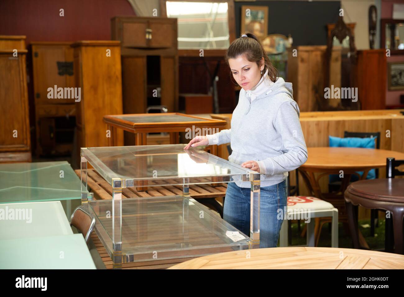 Office woman offer coffee hi-res stock photography and images - Alamy