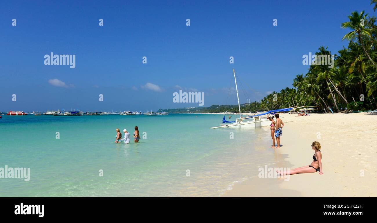 The beautiful Bulabog Beach in Boracay, The Philippines Stock Photo - Alamy