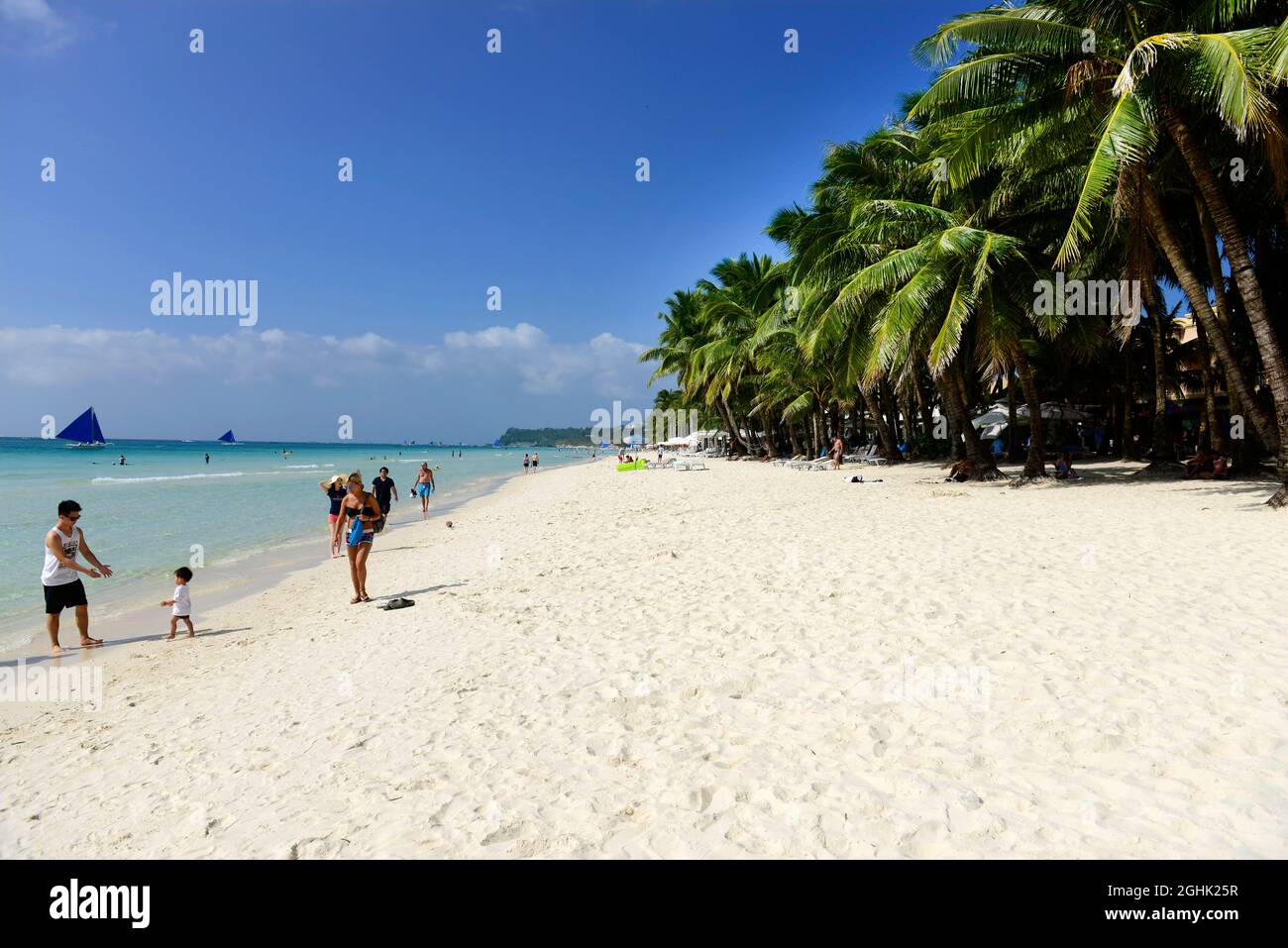 The beautiful Bulabog Beach in Boracay, The Philippines Stock Photo - Alamy