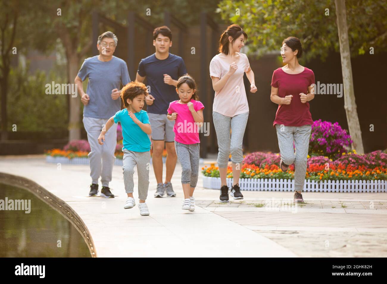 Family and jogging hi-res stock photography and images - Alamy