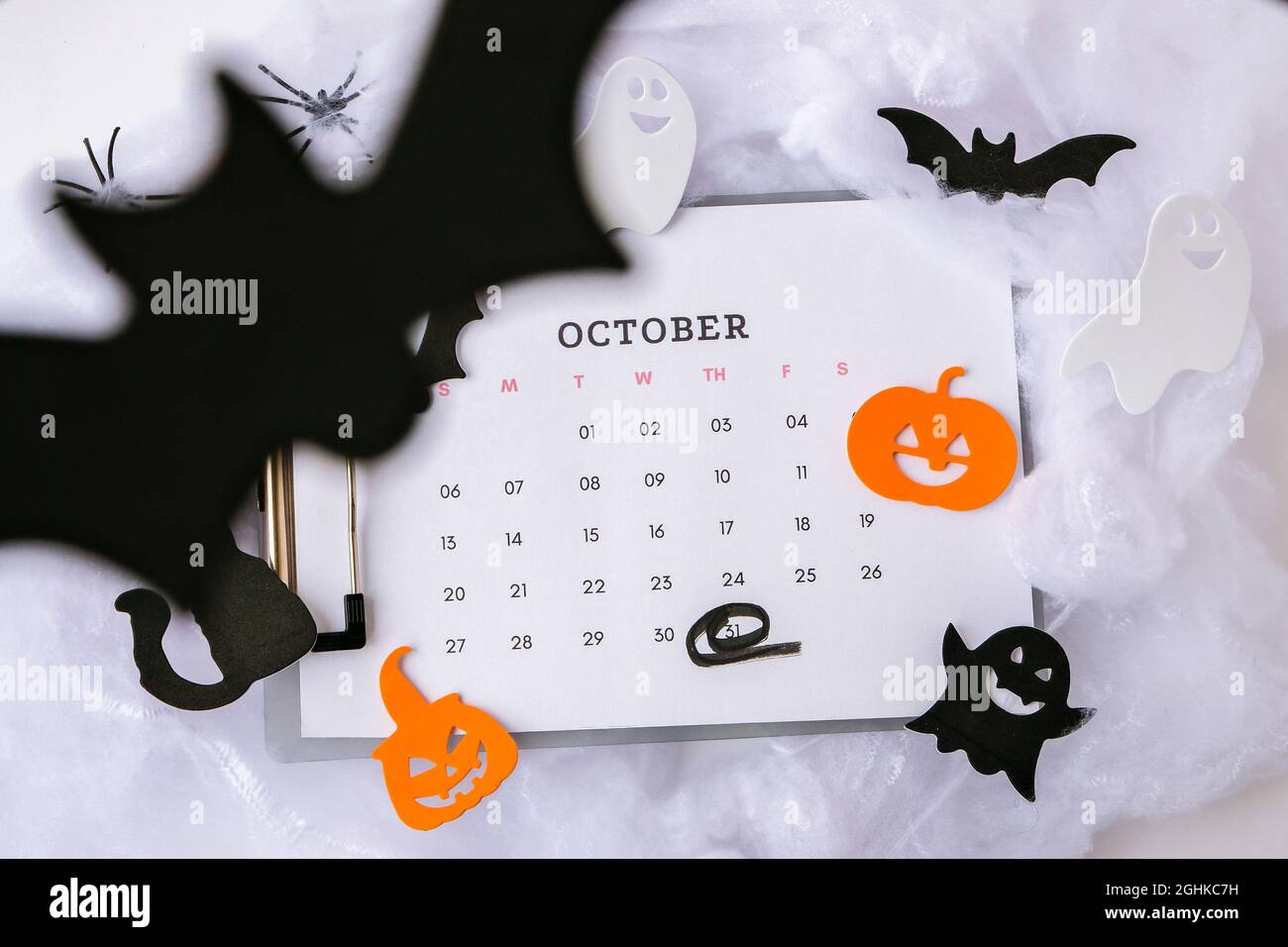 Calendar 31st of October date. Halloween background. Planning party ...