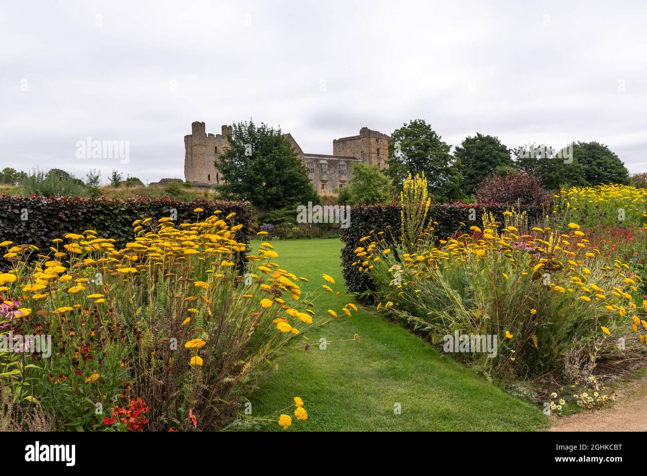 Helmsley walled garden Stock Photo - Alamy