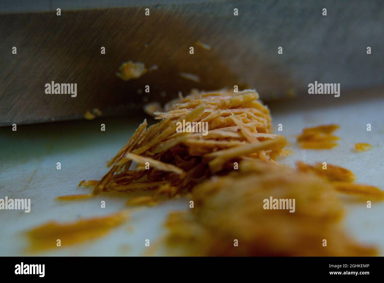 almond cut into small pieces Stock Photo - Alamy