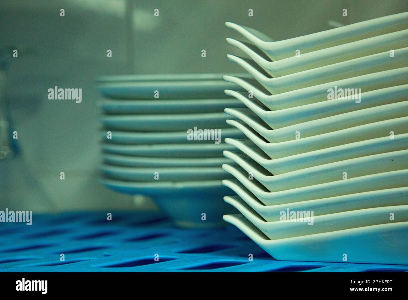 Dishes Stacked High Resolution Stock Photography and Images - Alamy