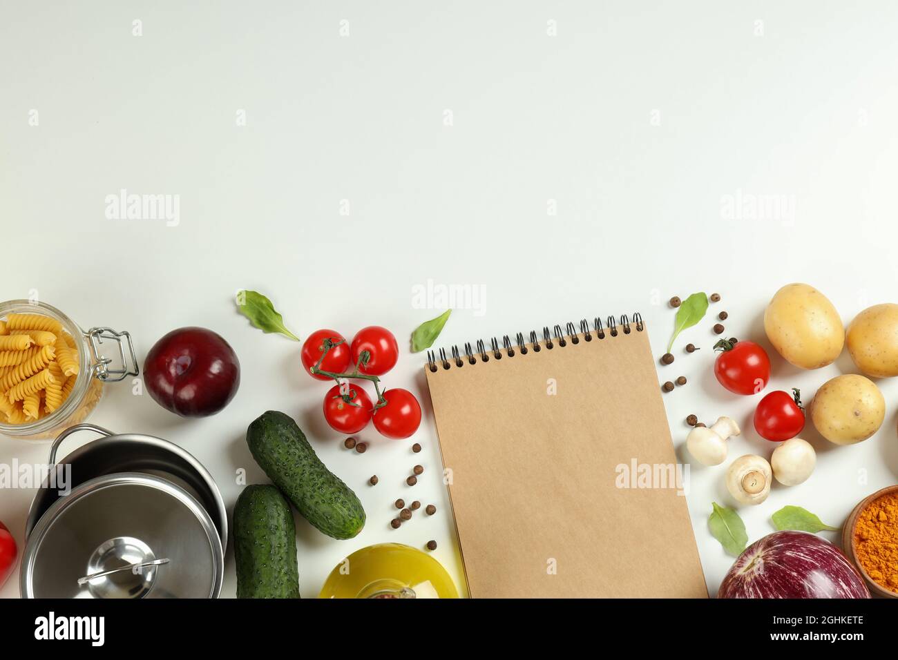 Woman recipe book white hi-res stock photography and images - Alamy