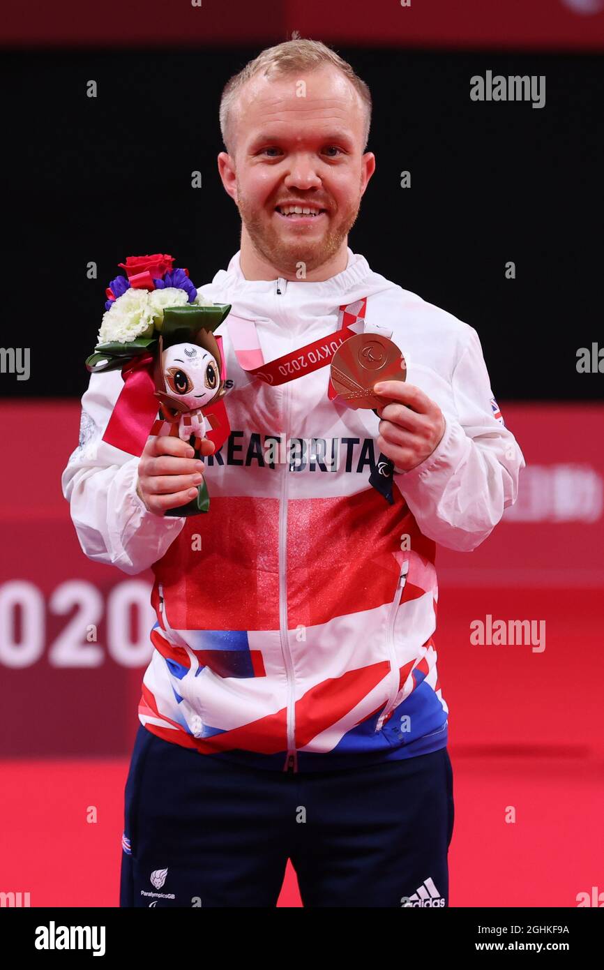 COOMBS Krysten (GBR) Bronze medal celebrates in the Badminton - Men's ...