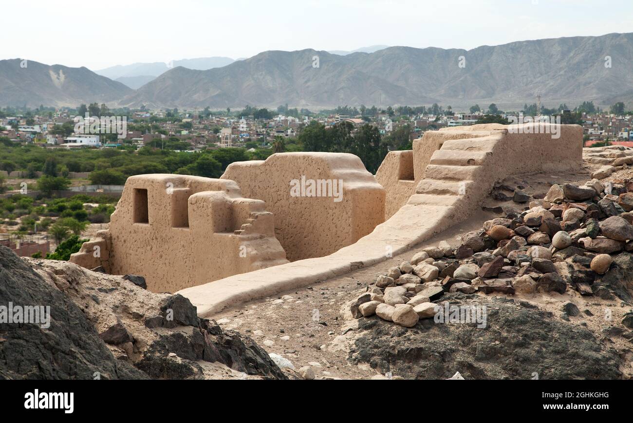 Los Paredones - historic ruins of incan castle in Nazca or Nazca town ...