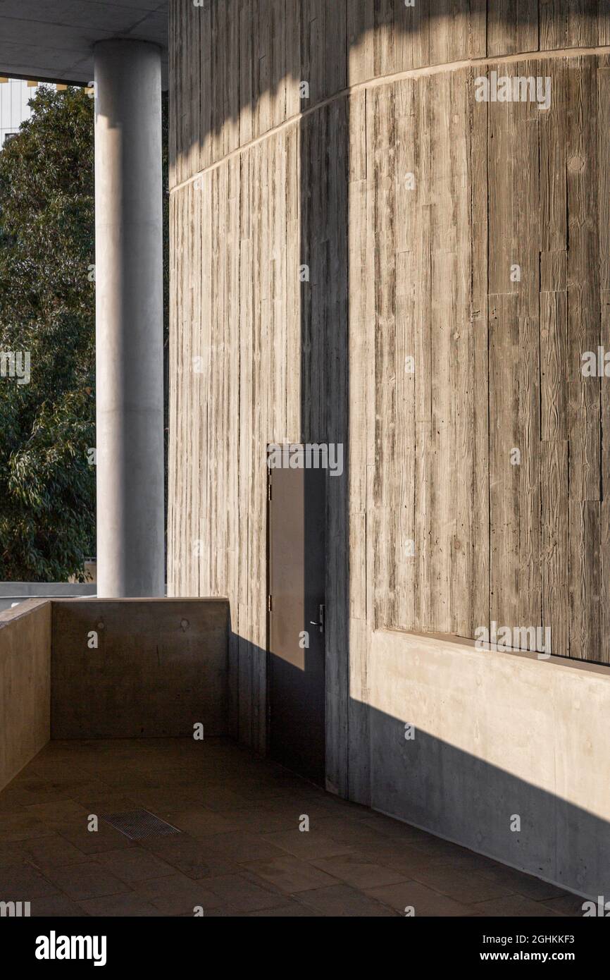 Modern concrete facade plain hi-res stock photography and images - Alamy