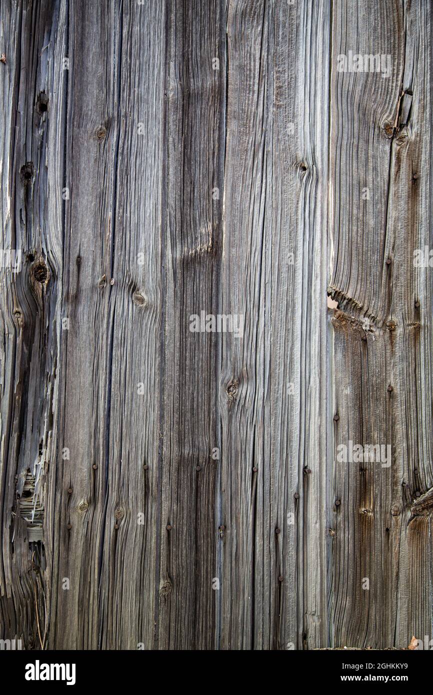 Garage with rusty and abandoned car and wooden textures Stock Photo - Alamy