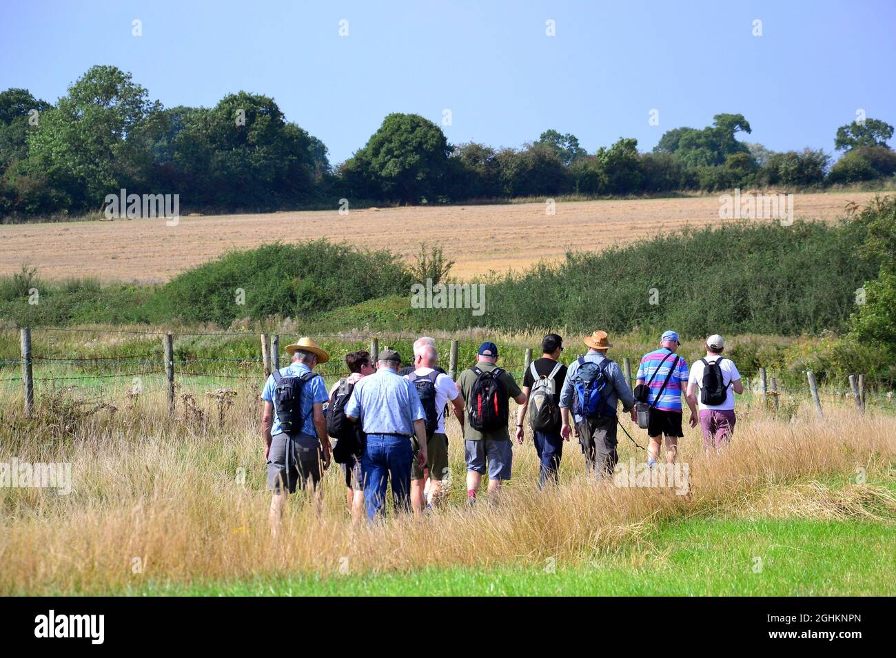 Group of people walking countryside hi-res stock photography and images ...