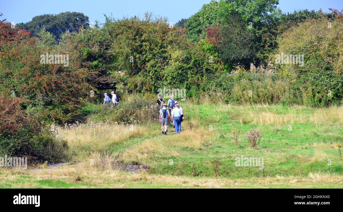 Group of people walking countryside hi-res stock photography and images ...
