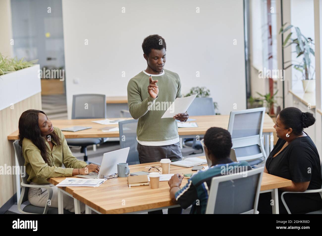 Readingspeaking hi-res stock photography and images - Alamy