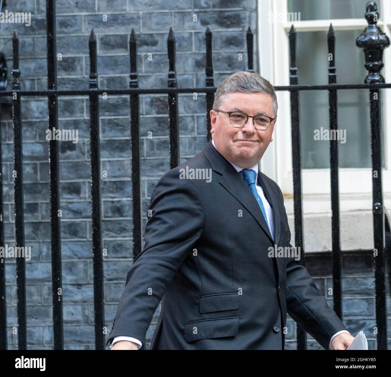 Justice secretary robert buckland leaves hi-res stock photography and ...
