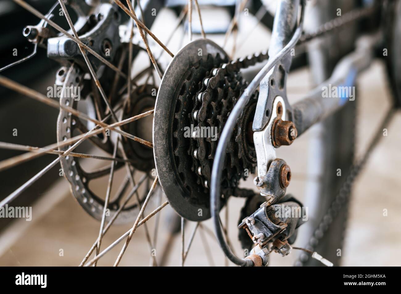 Sprocket chain drive hi-res stock photography and images - Alamy