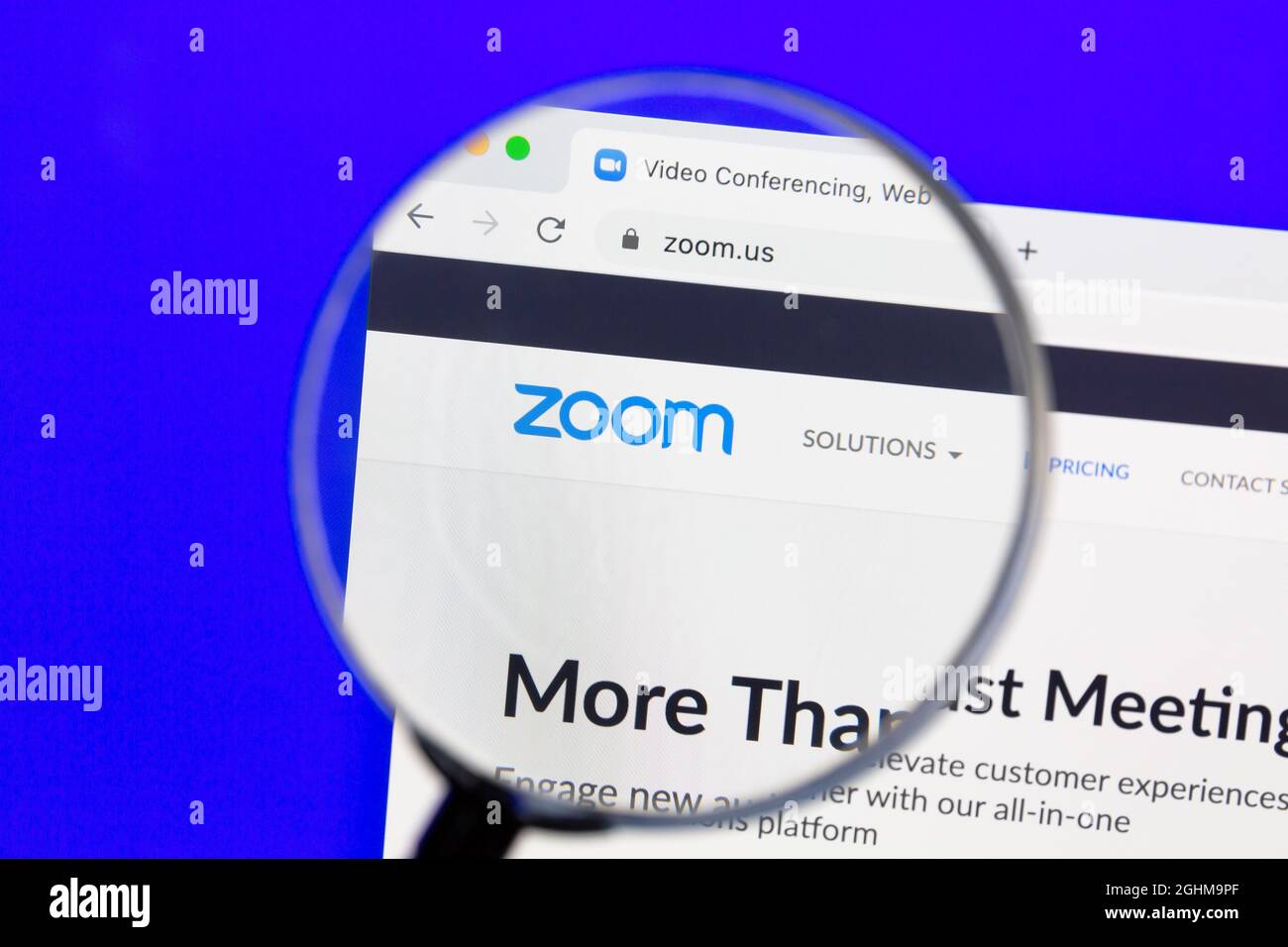 Zoom video conference screen hi-res stock photography and images - Alamy