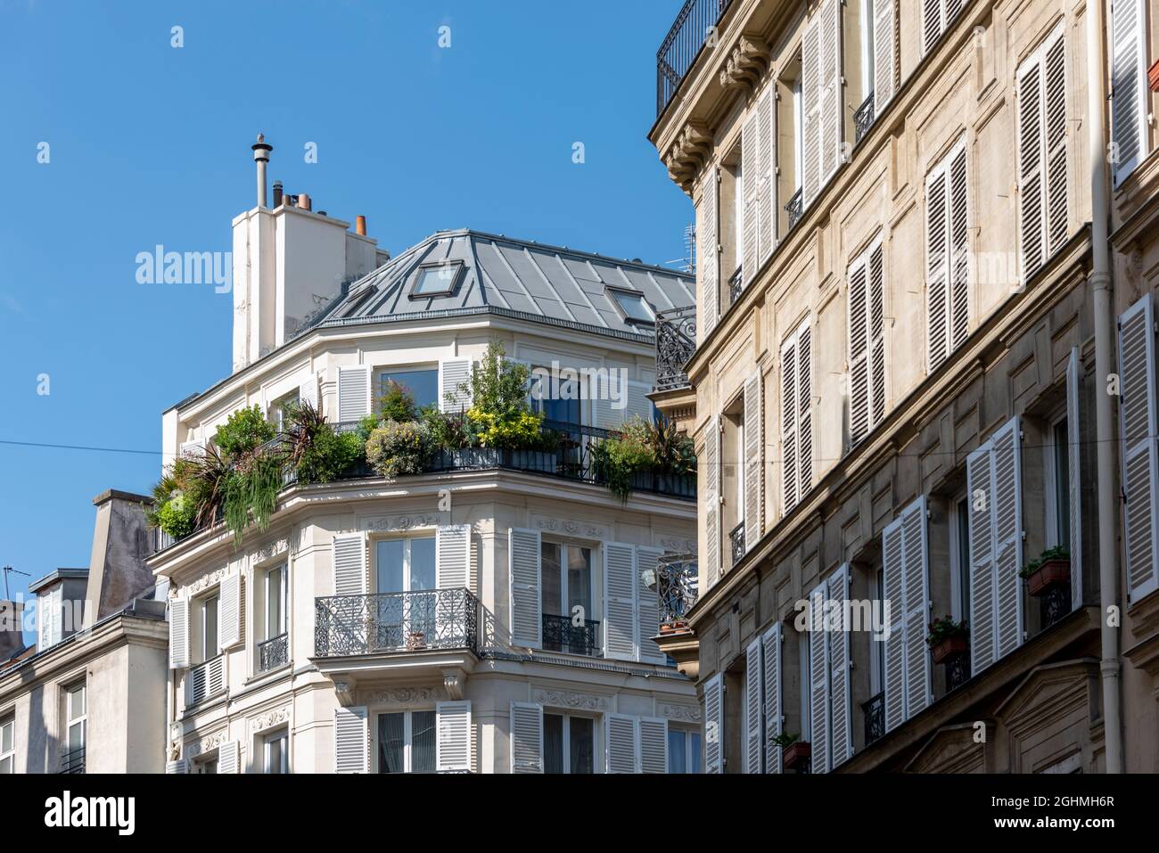 France, Paris, traditional homes in Paris Stock Photo - Alamy
