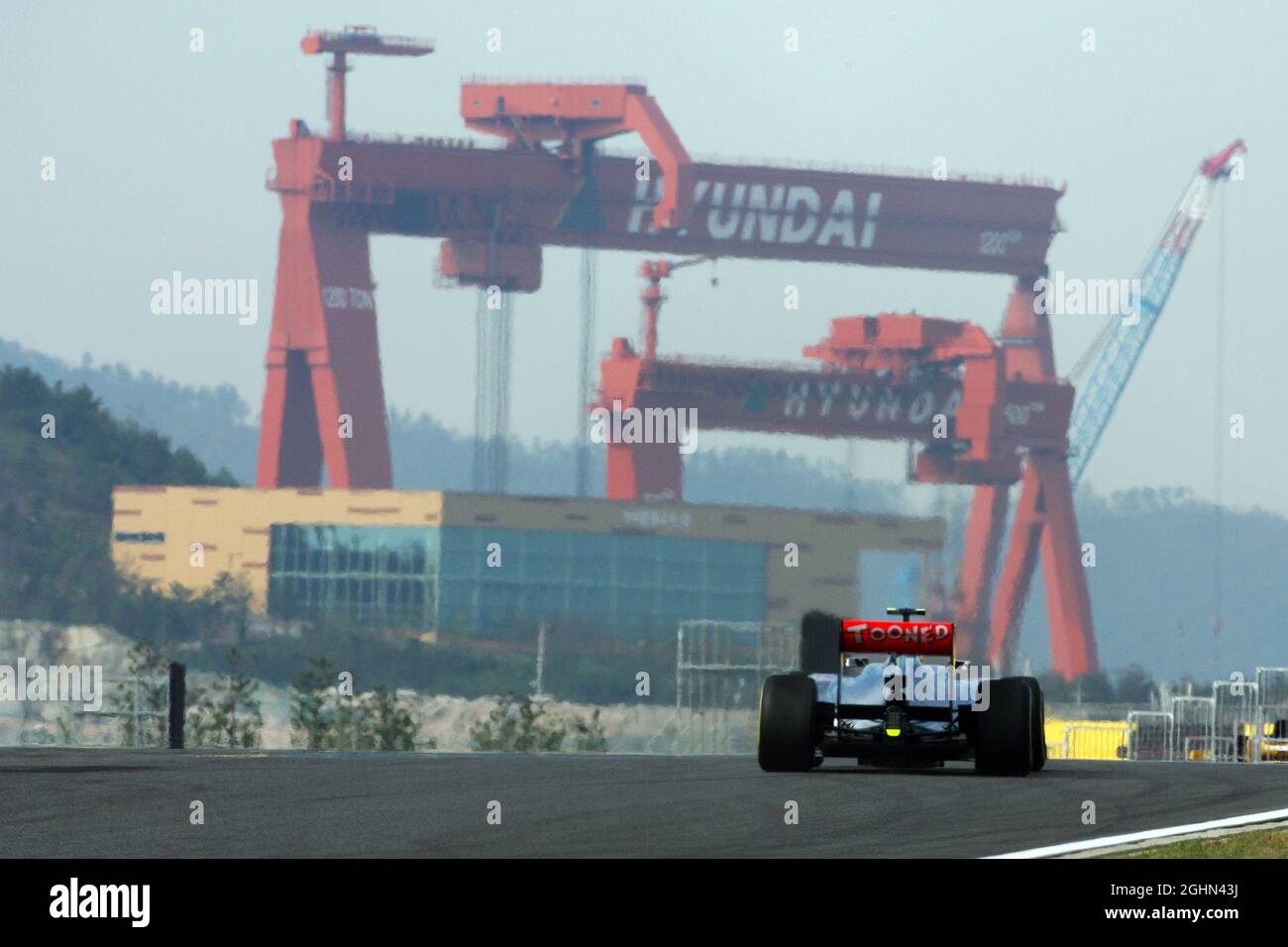 Lewis Hamilton (GBR) McLaren MP4/27. 12.10.2012. Formula 1 World ...