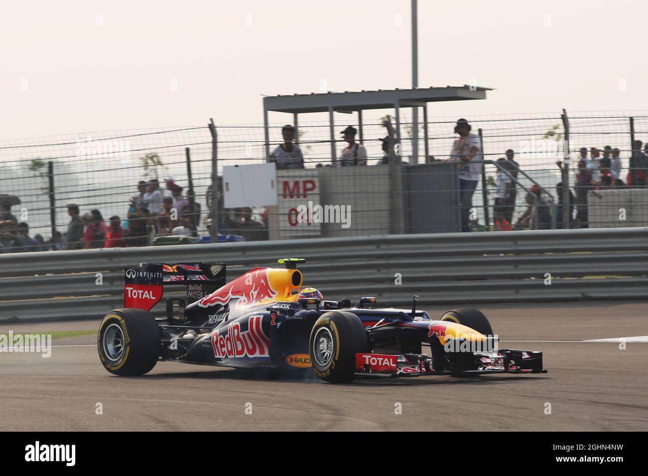 Red bull racing rb8 runs wide hi-res stock photography and images - Alamy