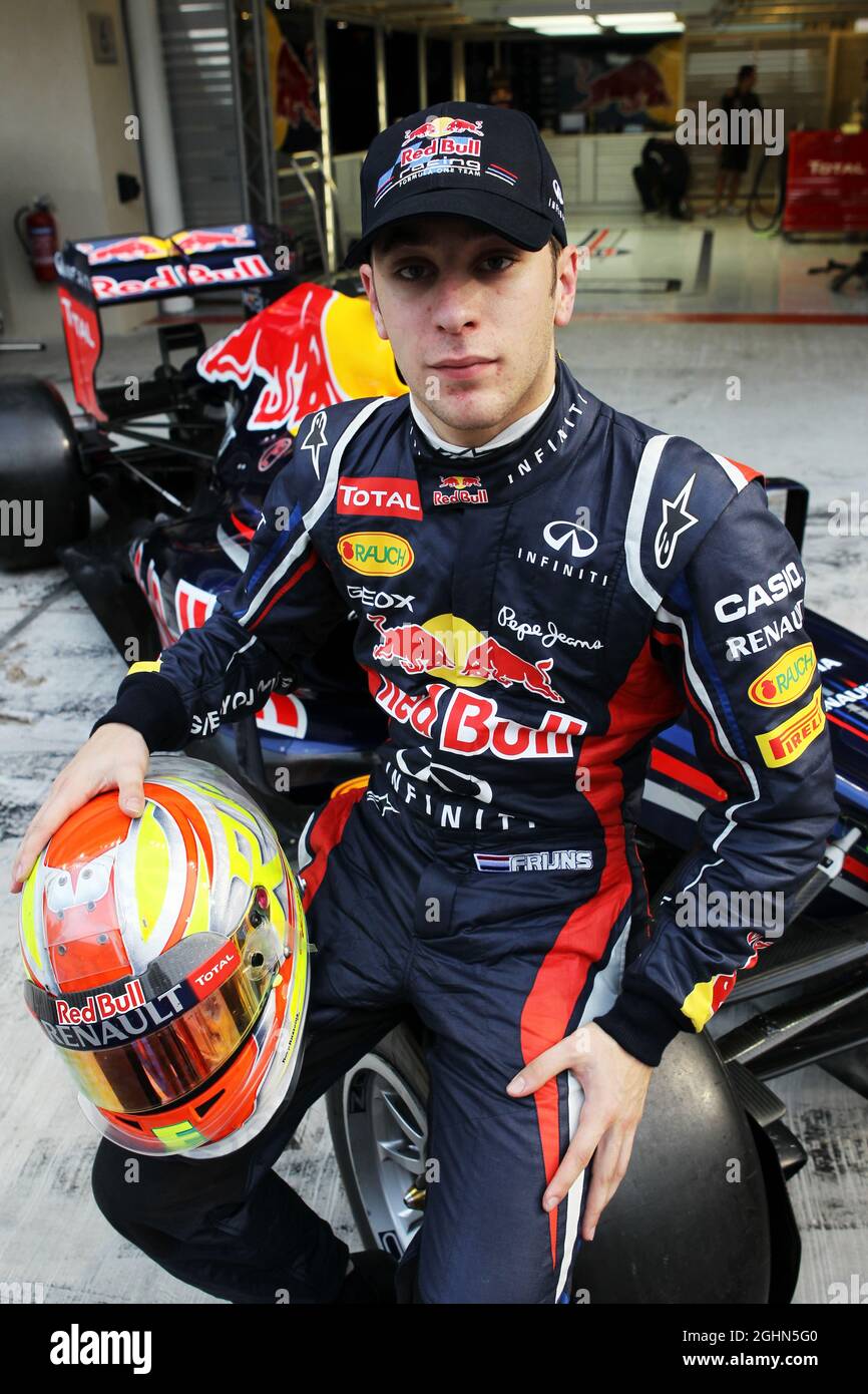 Robin Frijns (NLD) Red Bull Racing RB8 Test Driver. 08.11.2012. Formula ...