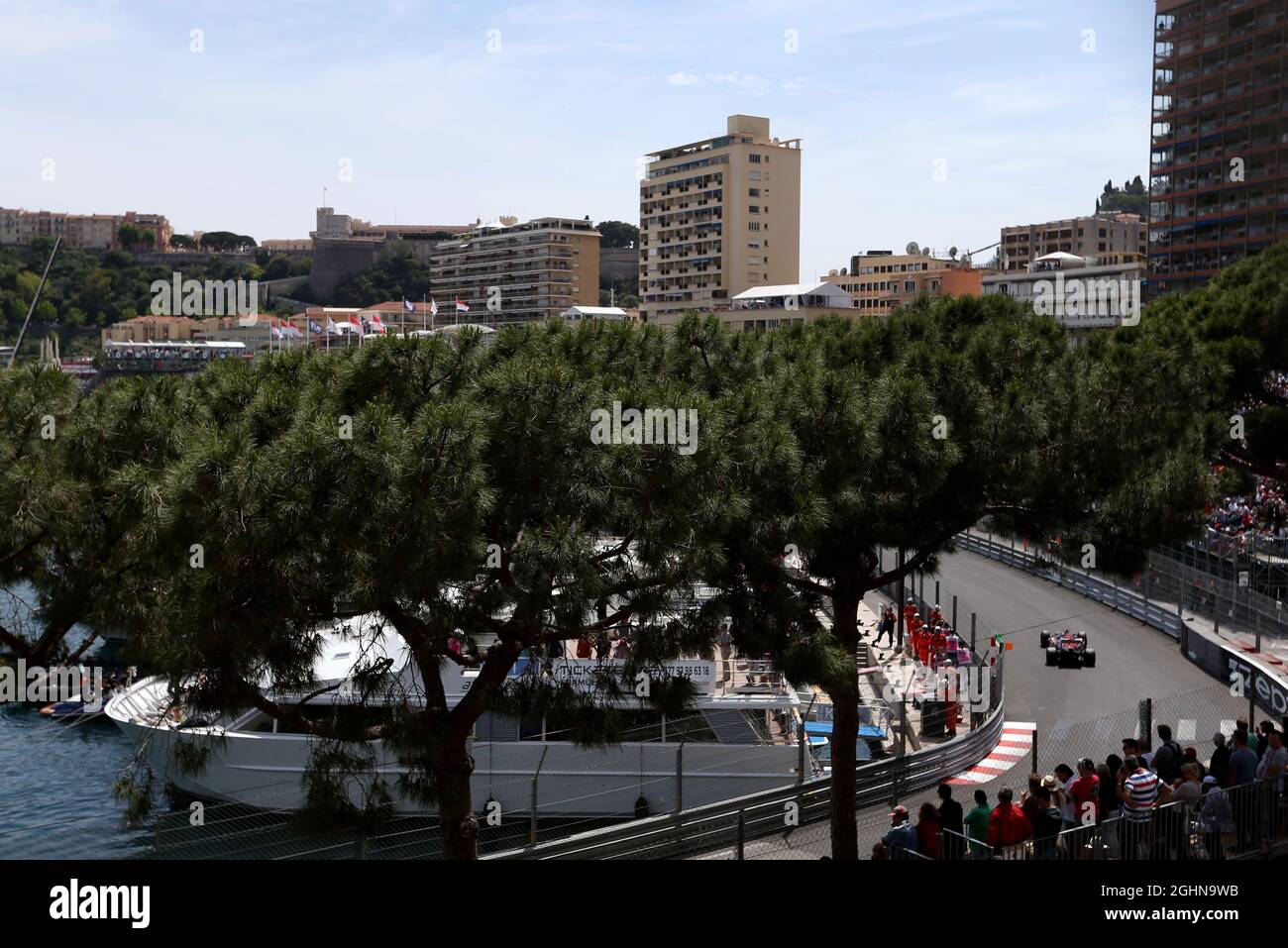 Carlos Sainz Jr (ESP) Scuderia Toro Rosso STR11. 26.05.2016. Formula 1 ...