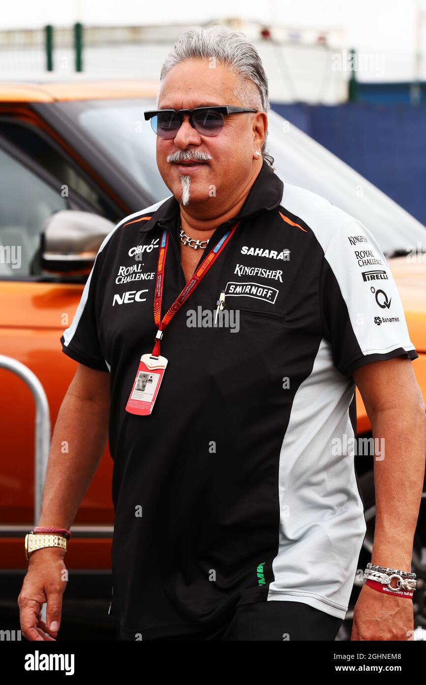 Dr vijay hi-res stock photography and images - Alamy