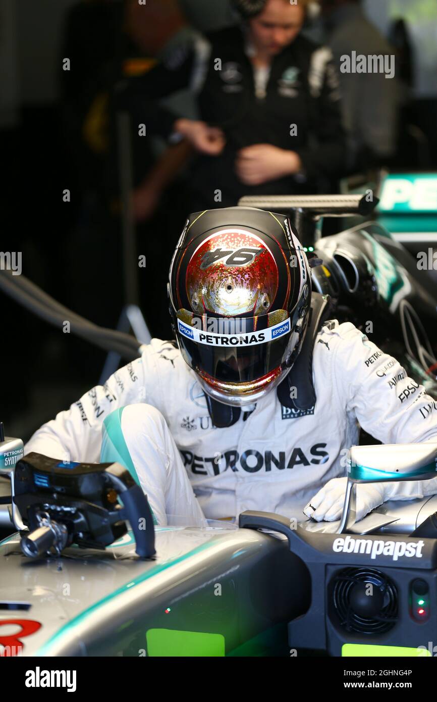 Mercedes f1 w05 hybrid hi-res stock photography and images - Alamy