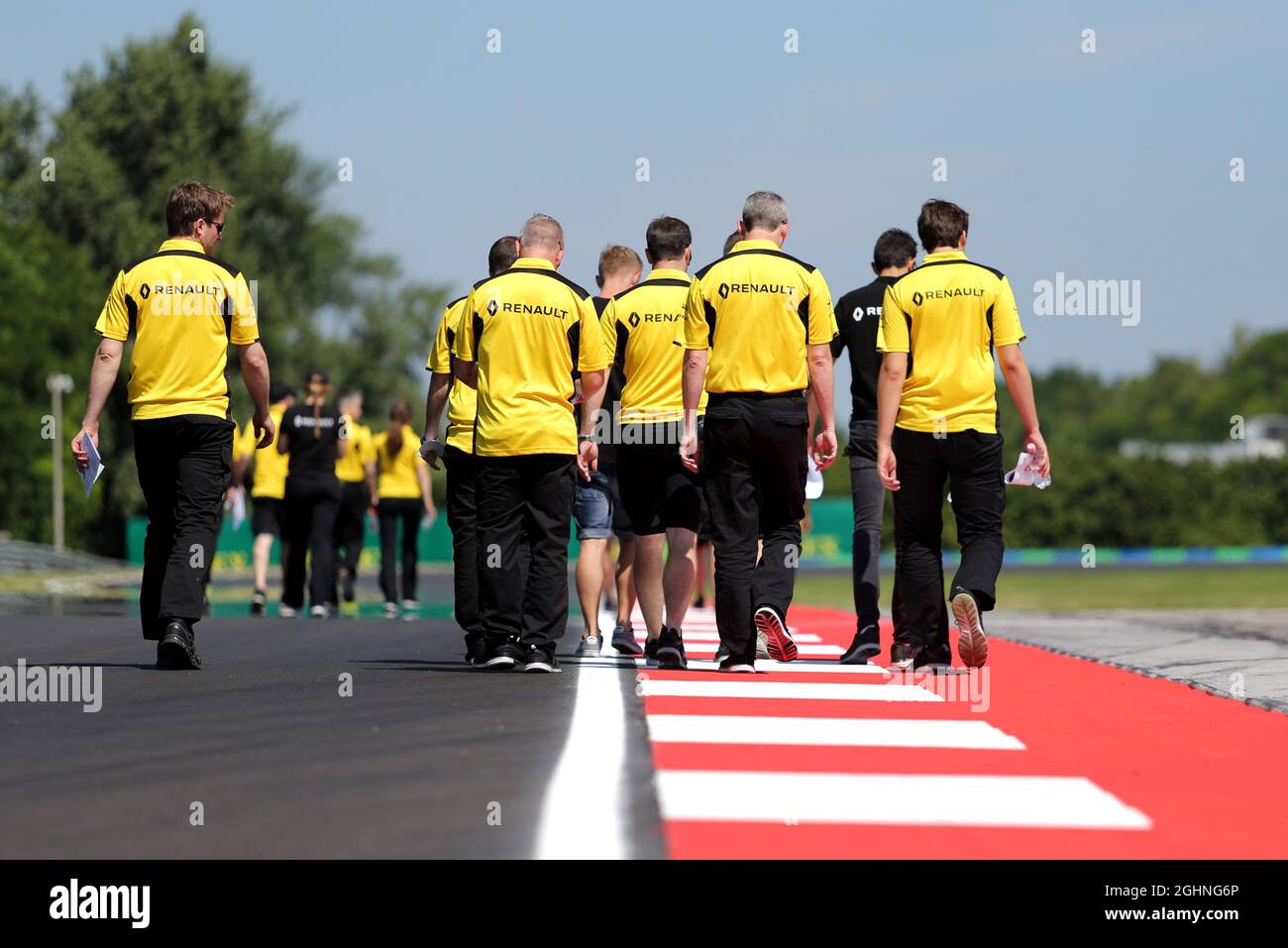 Renault f1 team walk circuit team hi-res stock photography and images ...