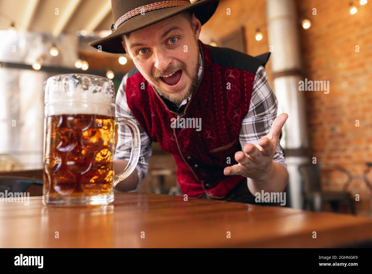 Waiter with traditional clothing hi-res stock photography and images ...