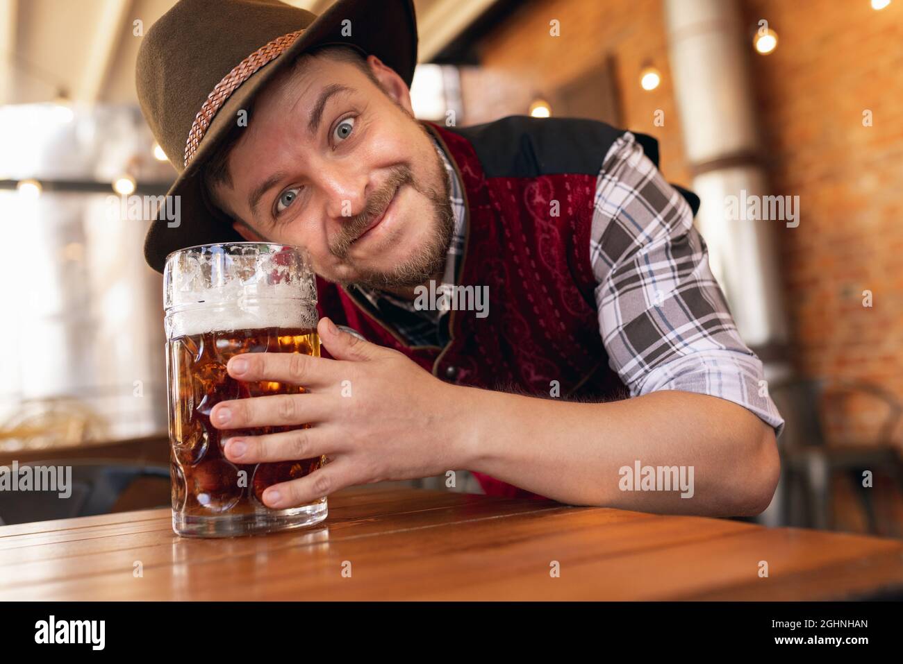 Waiter with traditional clothing hi-res stock photography and images ...