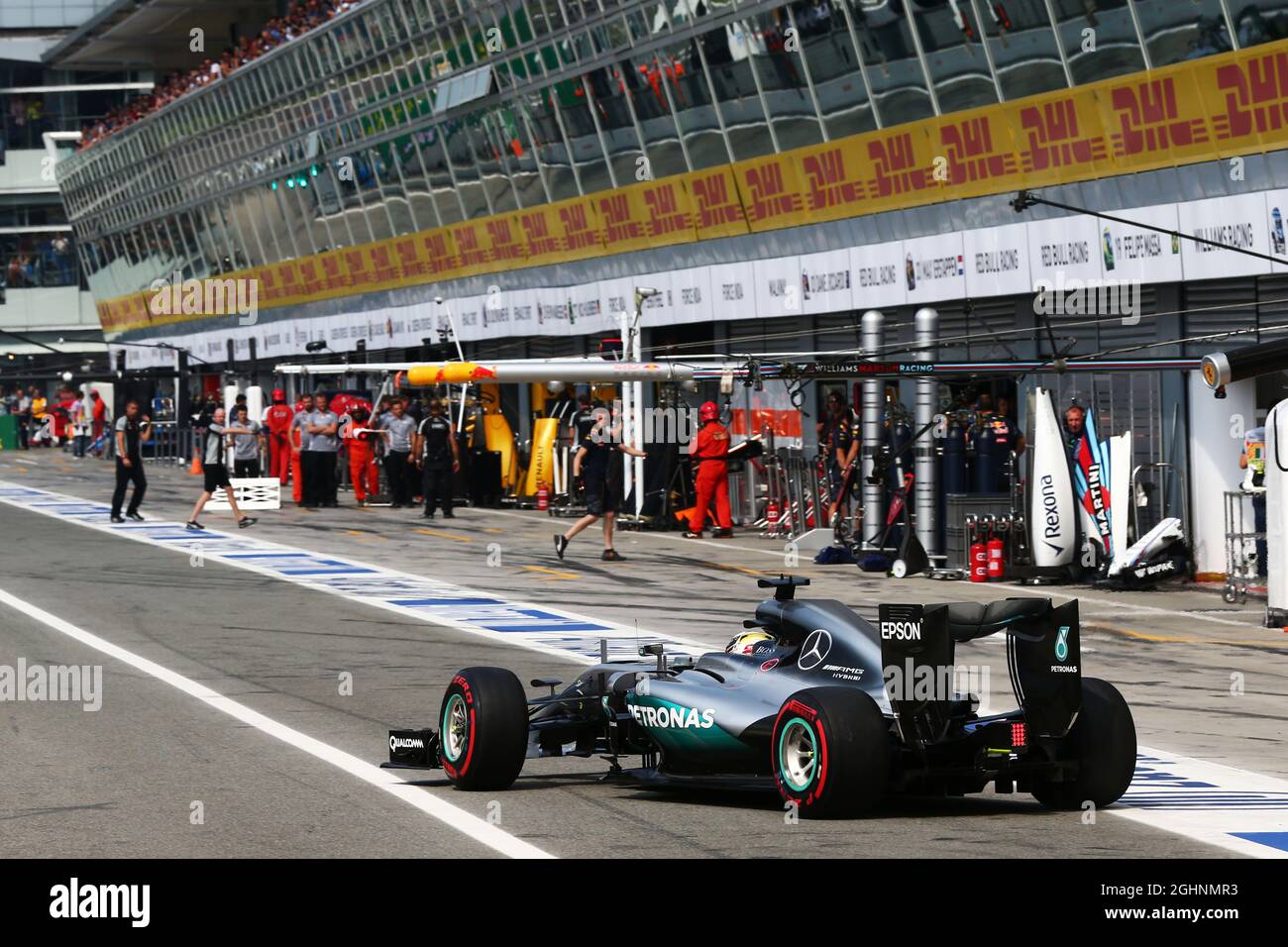 Mercedes amg f1 w07 hybrid of lewis hamilton hi-res stock photography ...