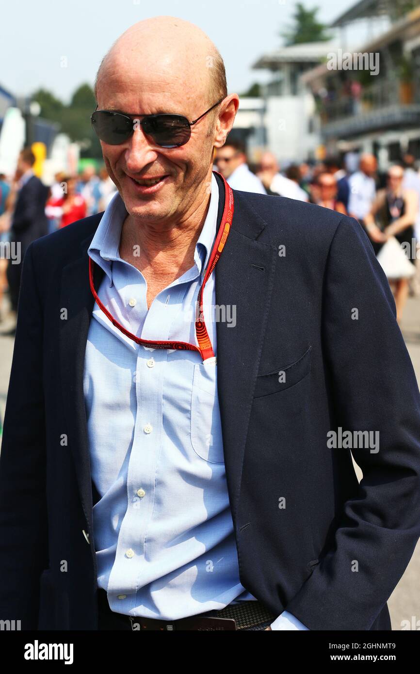 Cvc capital partners managing partner hi-res stock photography and ...