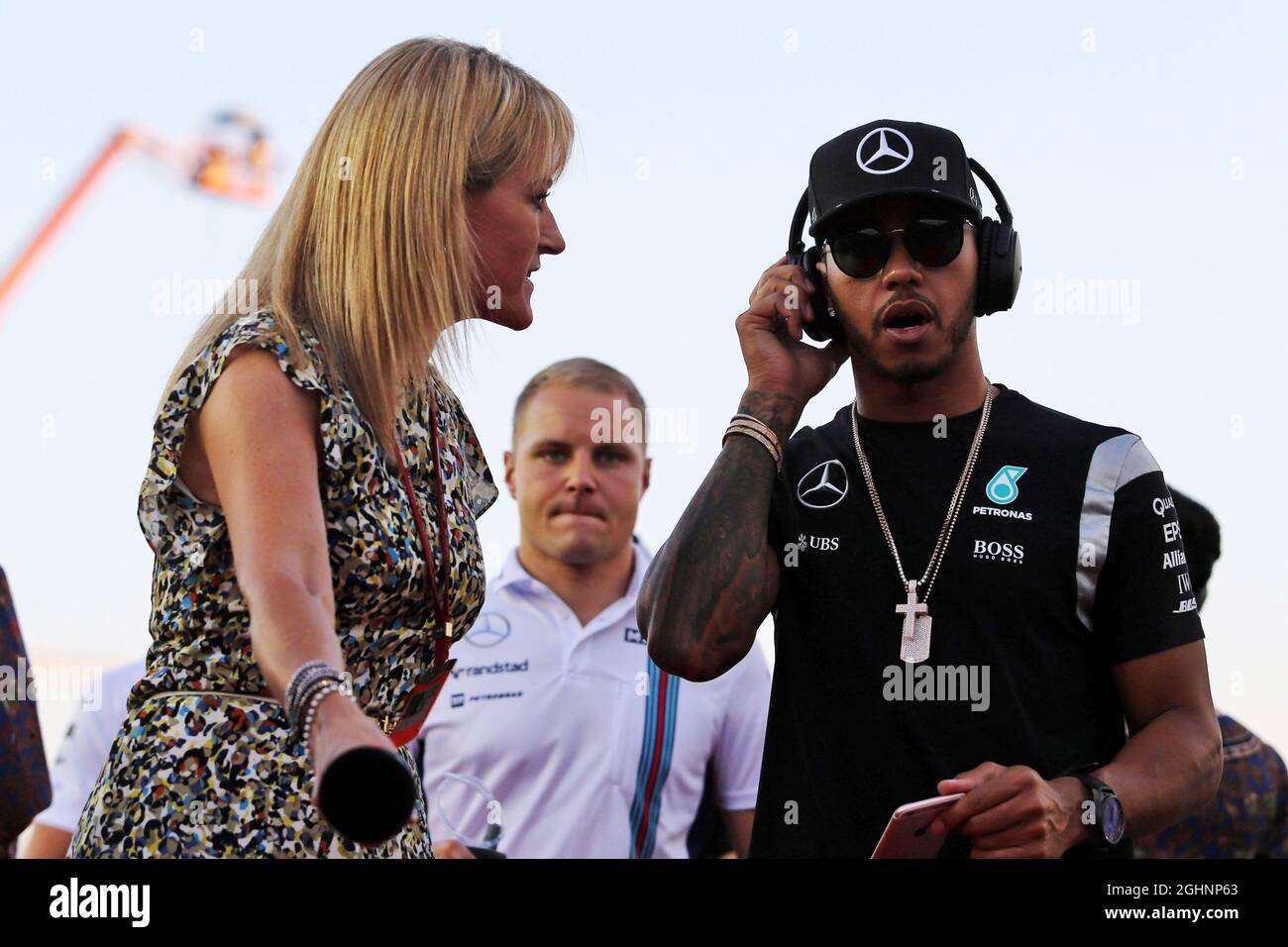 Lewis Hamilton (GBR) Mercedes AMG F1 with Rachel Brookes (GBR) Sky ...