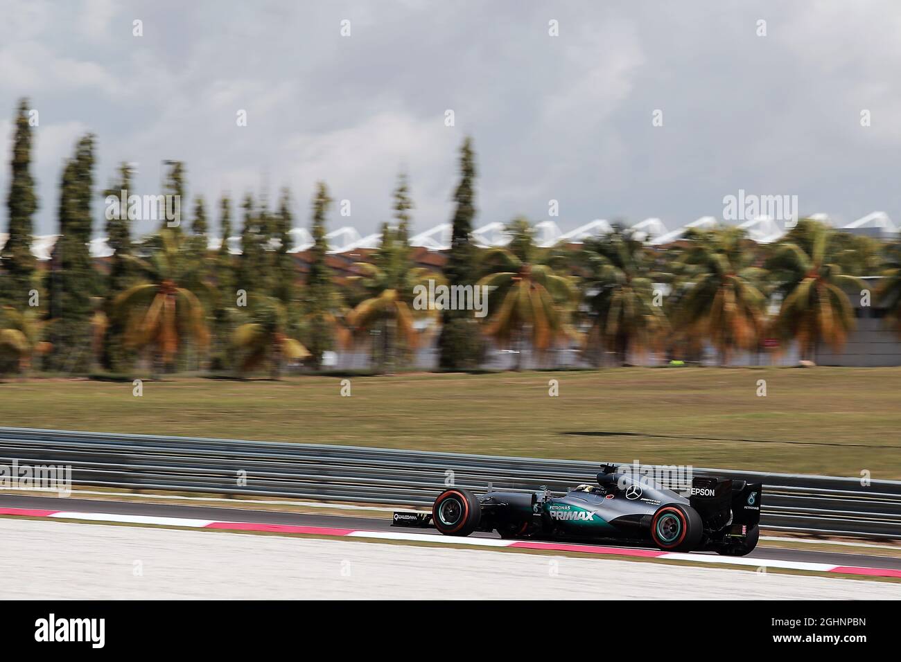 Lewis Hamilton (GBR) Mercedes AMG F1 W07 Hybrid. 30.09.2016. Formula 1 ...