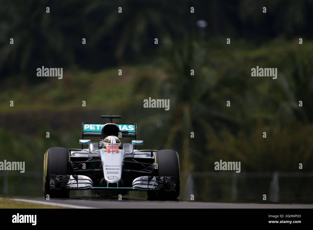 Lewis Hamilton (GBR) Mercedes AMG F1 W07 Hybrid. 01.10.2016. Formula 1 ...