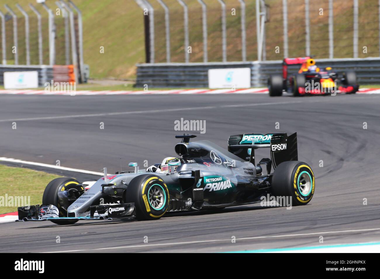Lewis Hamilton (GBR) Mercedes AMG F1 W07 Hybrid. 02.10.2016. Formula 1 ...