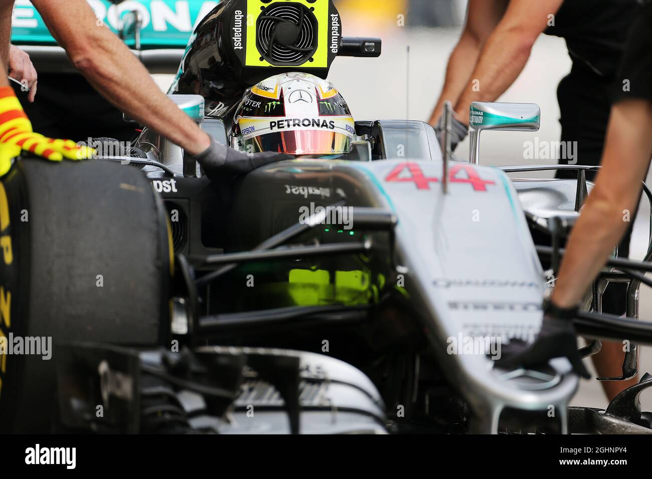 The mercedes amg f1 w07 hybrid of lewis hamilton hi-res stock ...