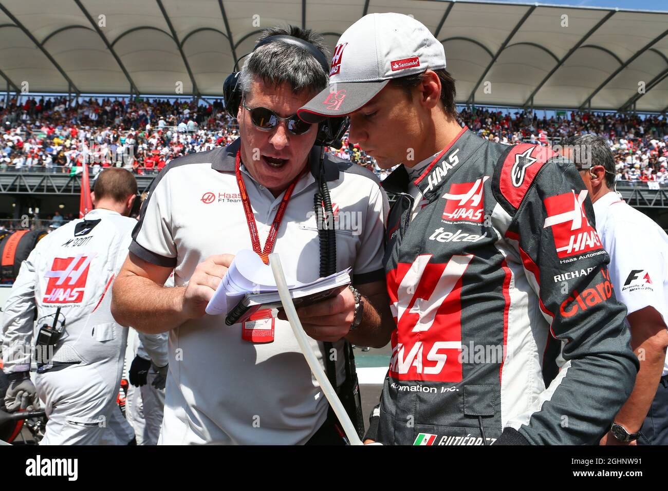 Hermanos gutierrez hi-res stock photography and images - Alamy