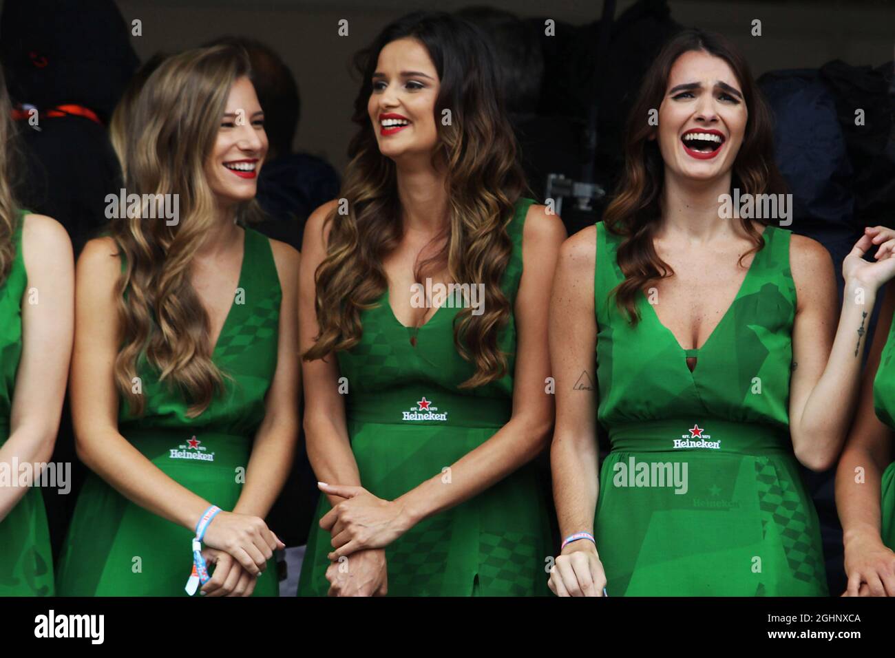 Grid girls. 13.11.2016. Formula 1 World Championship, Rd 20, Brazilian ...