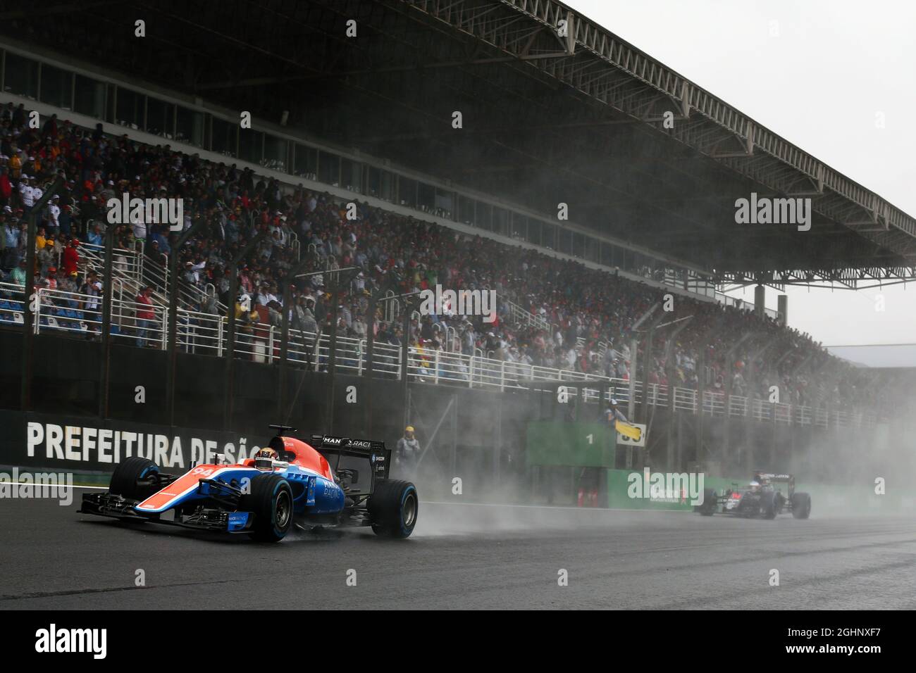 Pascal Wehrlein (GER) Manor Racing MRT05. 13.11.2016. Formula 1 World ...