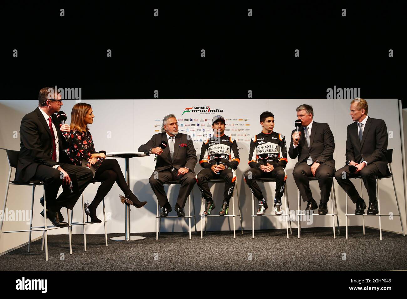 Sky sports presenter natalie pinkham hi-res stock photography and ...